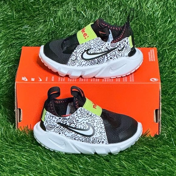 Nike | Shoes | Size 4c Baby Nike Flex Runner 2 Jp Doodle Black And ...